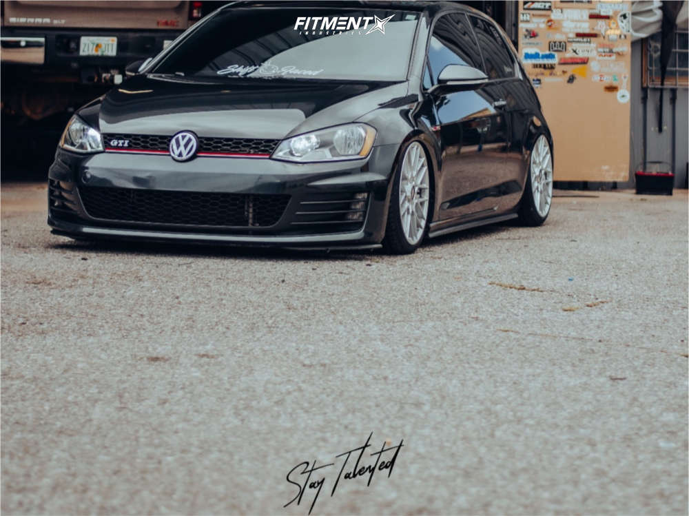 2015 Volkswagen GTI SE with 18x8.5 Rotiform Rse and Continental 215x45 ...
