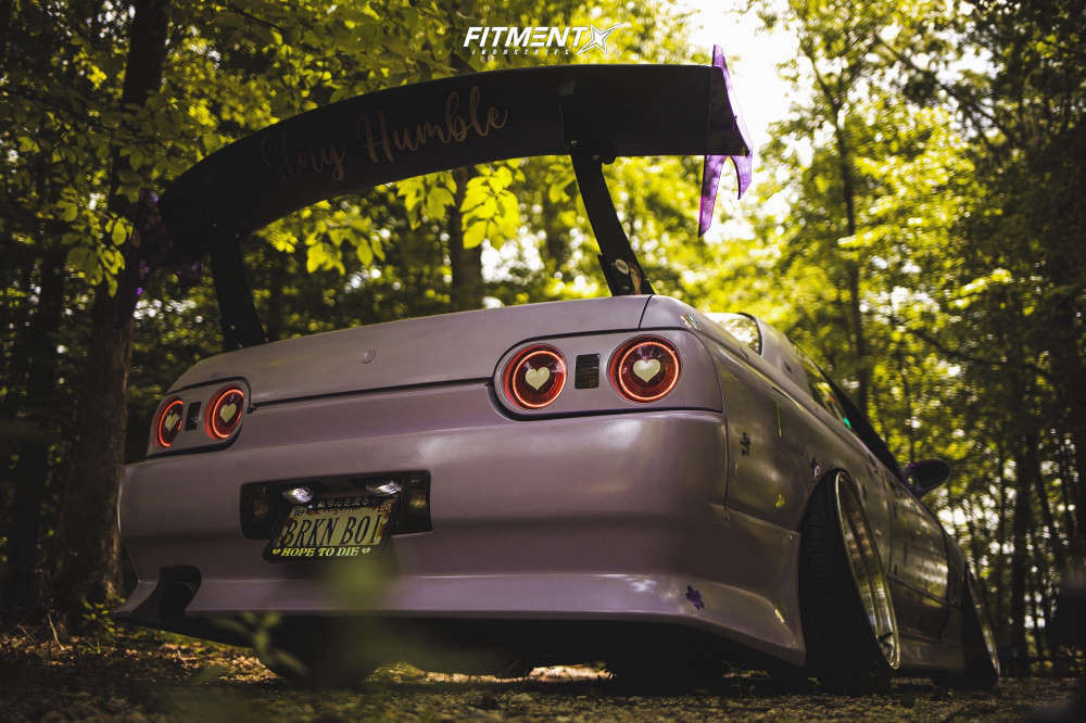 1993 Nissan Skyline R32 Base with 18x10 JNC JNC005 and Lionhart 215x35 ...