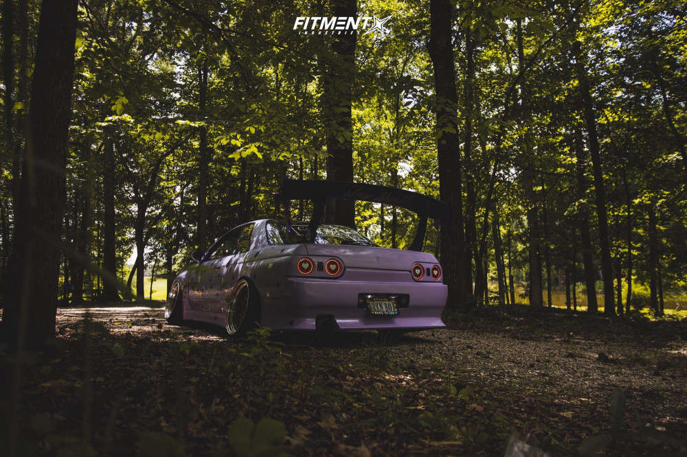 1993 Nissan Skyline R32 Base with 18x10 JNC JNC005 and Lionhart 215x35 ...