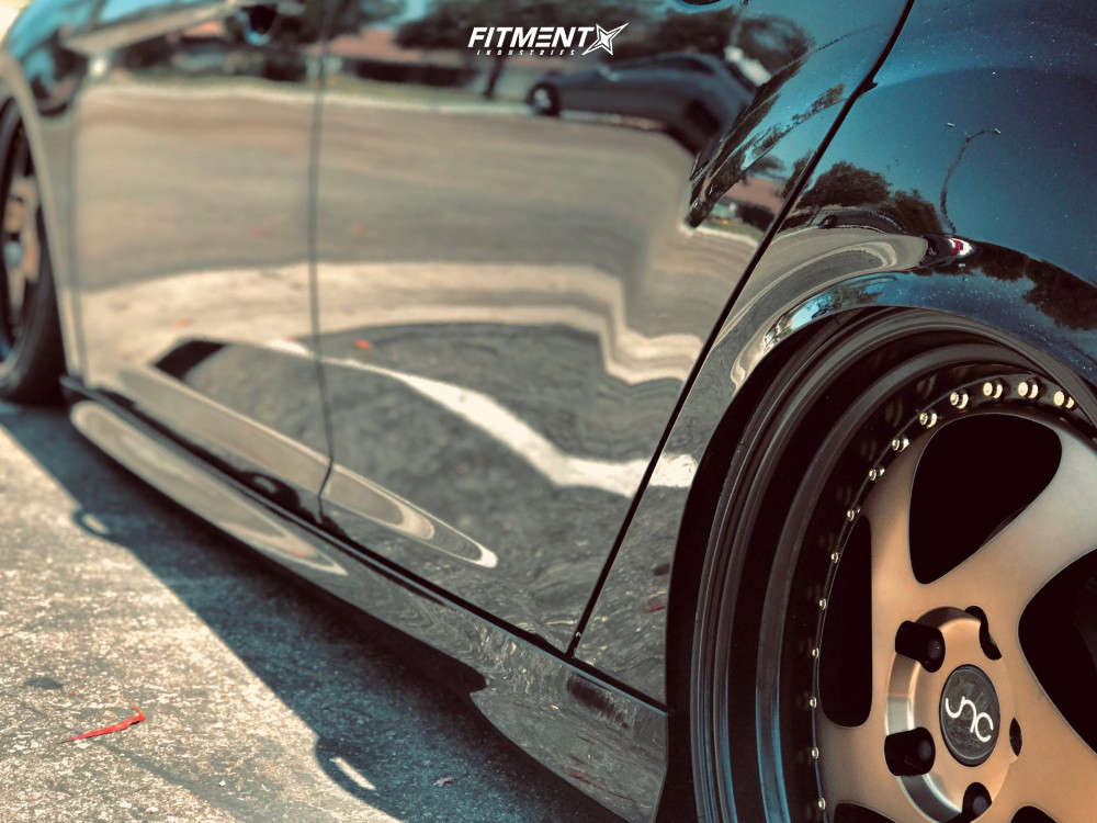 2016 Ford Focus ST with 18x8.5 JNC Jnc034 and Lionhart 215x35 on Air ...