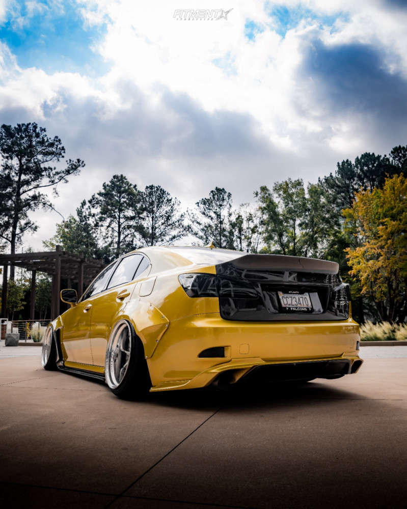 2008 Lexus IS250 4dr Sedan (2.5L 6cyl 6A) with 19x10.5 GMR VSS-5 and ...