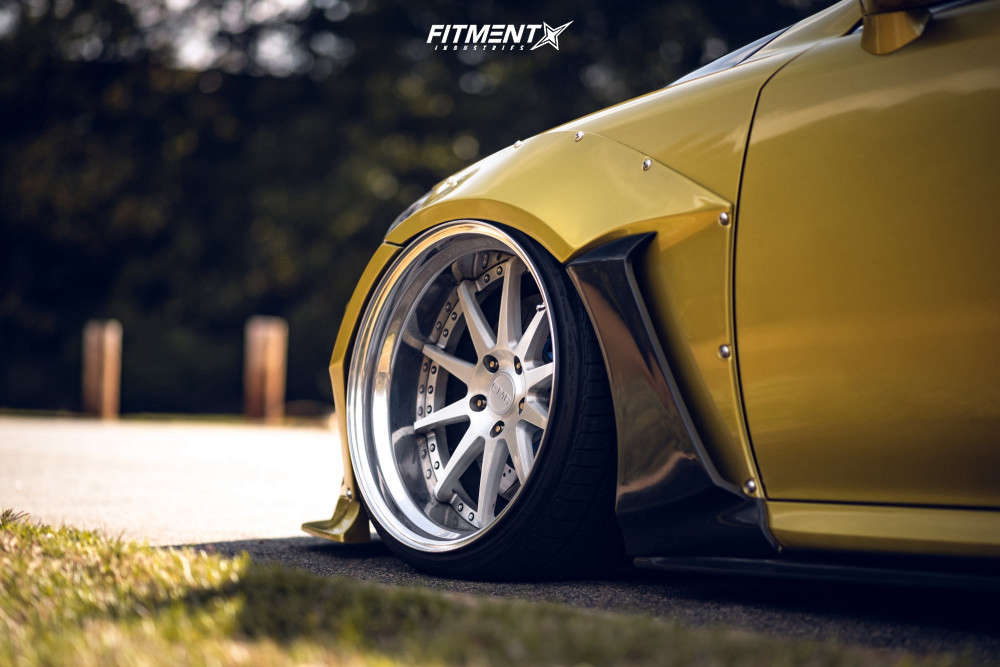 2008 Lexus IS250 4dr Sedan (2.5L 6cyl 6A) with 19x10.5 GMR VSS-5 and ...