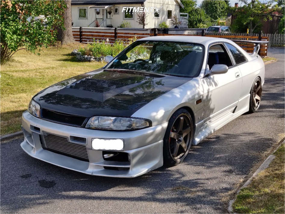 1995 Nissan Skyline R33 Base with 19x9 Rota Gtr and Sailun 225x35 on ...
