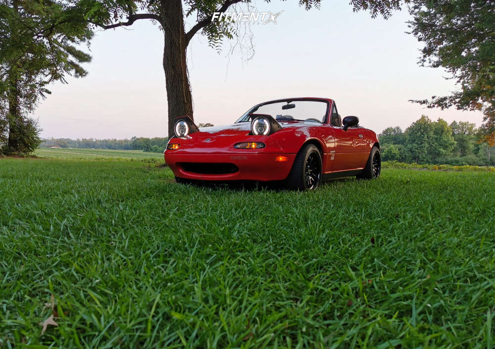 1994 Mazda MX-5 Miata Base with 15x8 Cosmis Racing XT-206R and ...