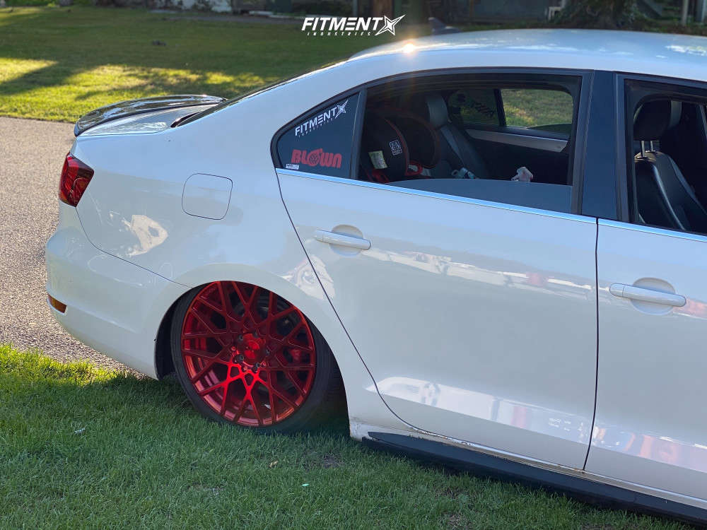 2014 Volkswagen Jetta GLI with 18x8.5 Rotiform Blq and Hankook 215x25 ...