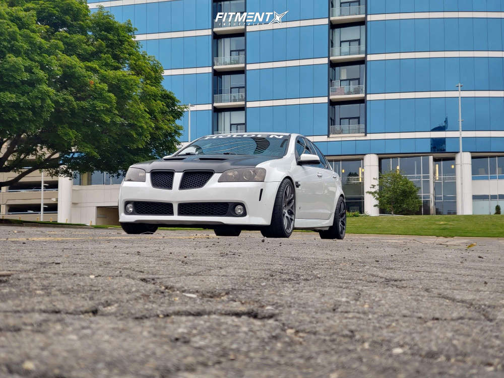 2009 Pontiac G8 GT with 19x9.5 VMR V710FF and Goodyear 265x35 on ...