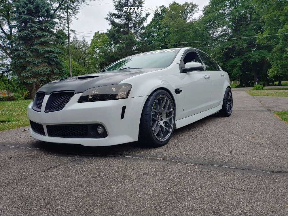 2009 Pontiac G8 GT with 19x9.5 VMR V710FF and Goodyear 265x35 on ...
