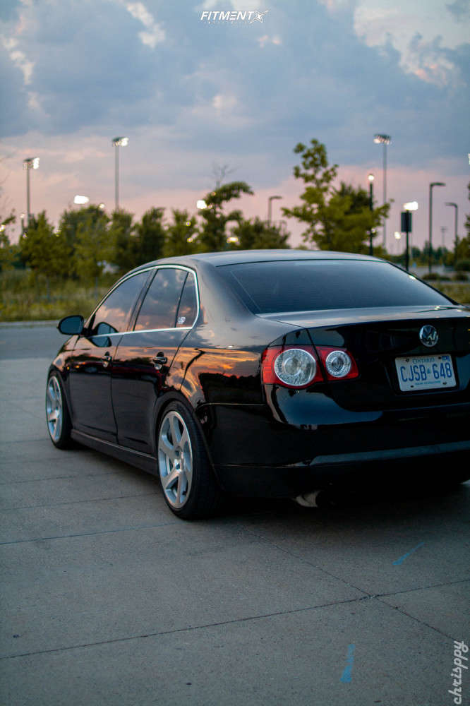 2006 Volkswagen Jetta 2.0T with 18x8.5 3SDM 0.06 and Firestone 225x40 ...