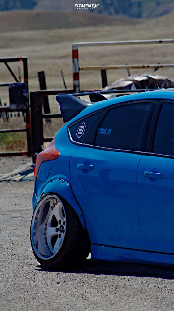 2014 Ford Focus ST with 18x9 Enkei ABC Exclusive GMBH and Atlas 205x35 ...