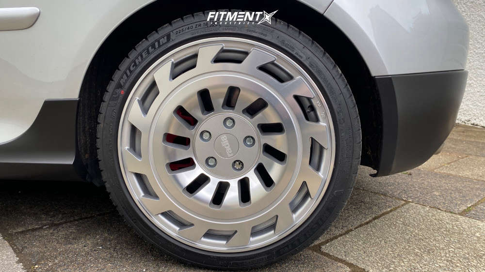 2006 Volkswagen GTI Base with 18x8.5 Radi8 R8t12 and Michelin 225x40 on ...