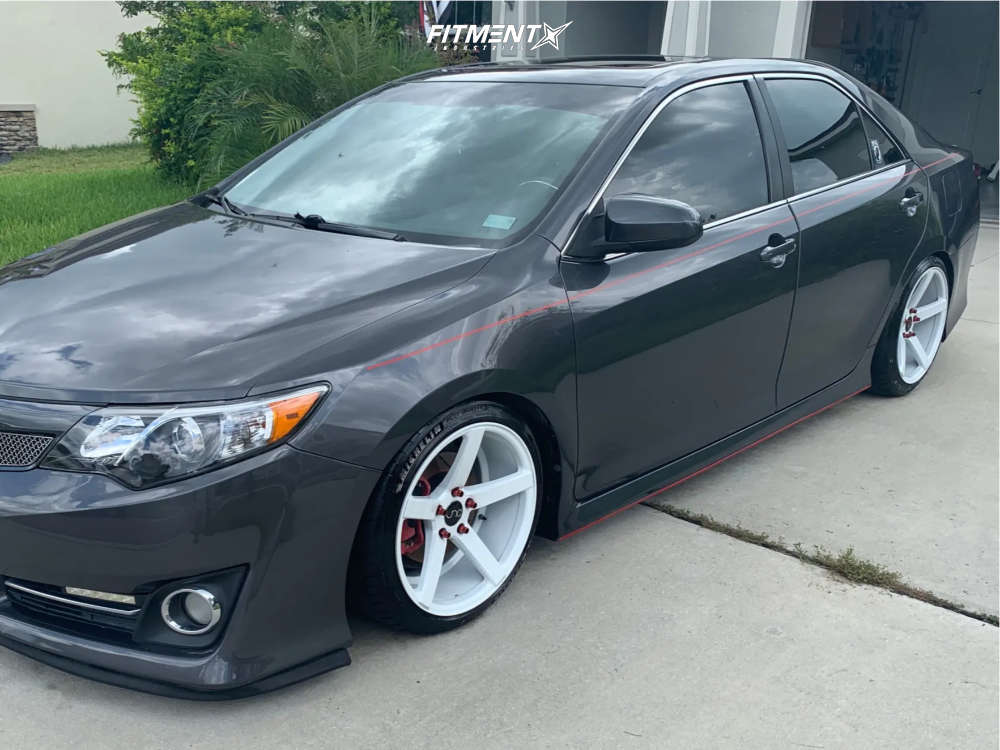 Tire Size For A 2012 Toyota Camry
