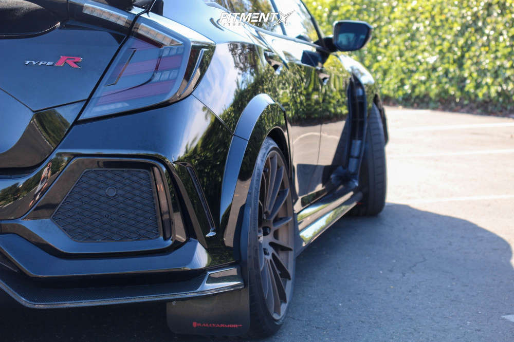 2018 Honda Civic Type R with 20x9.5 HRE FlowForm FF15 and Michelin ...