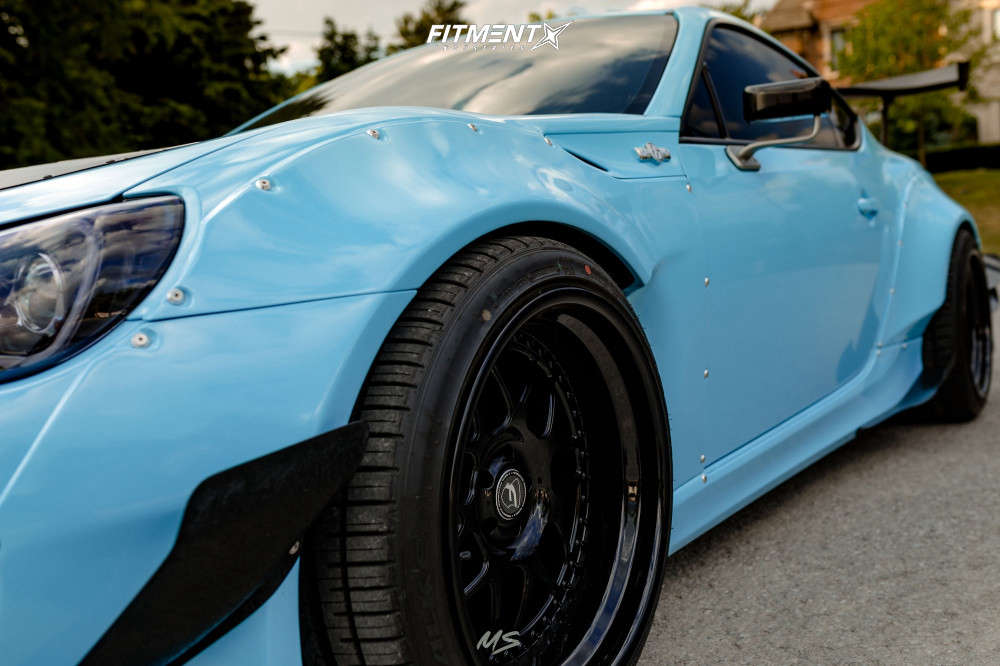 2014 Scion FR-S Base with 18x10.5 Forgestar M14 and Falken 255x35 on ...