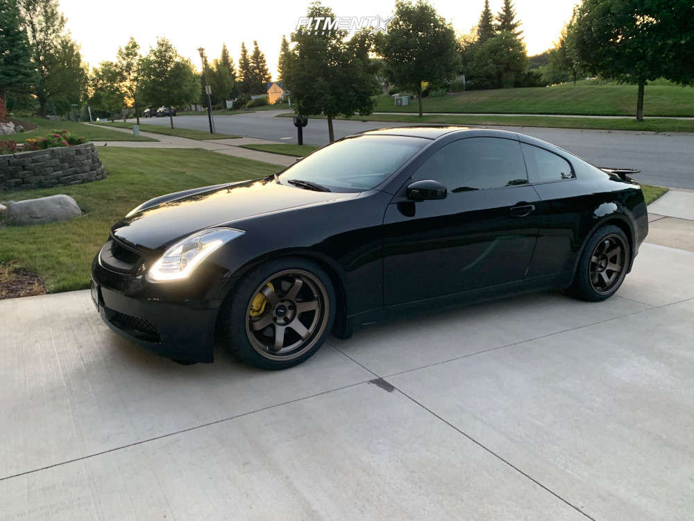 2005 INFINITI G35 Base with 18x10.5 AVID1 AV6 and Federal 245x40 on ...