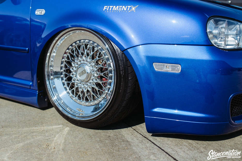 2004 Volkswagen R32 Base with 18x9 BBS RS and Nitto 205x40 on Air ...