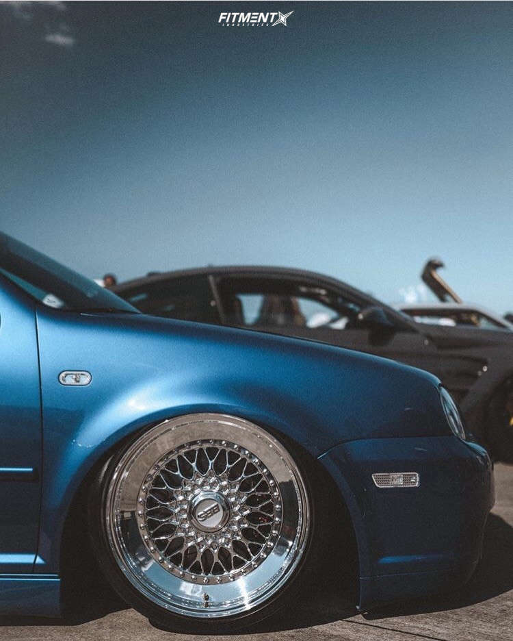 2004 Volkswagen R32 Base with 18x9 BBS RS and Nitto 205x40 on Air ...