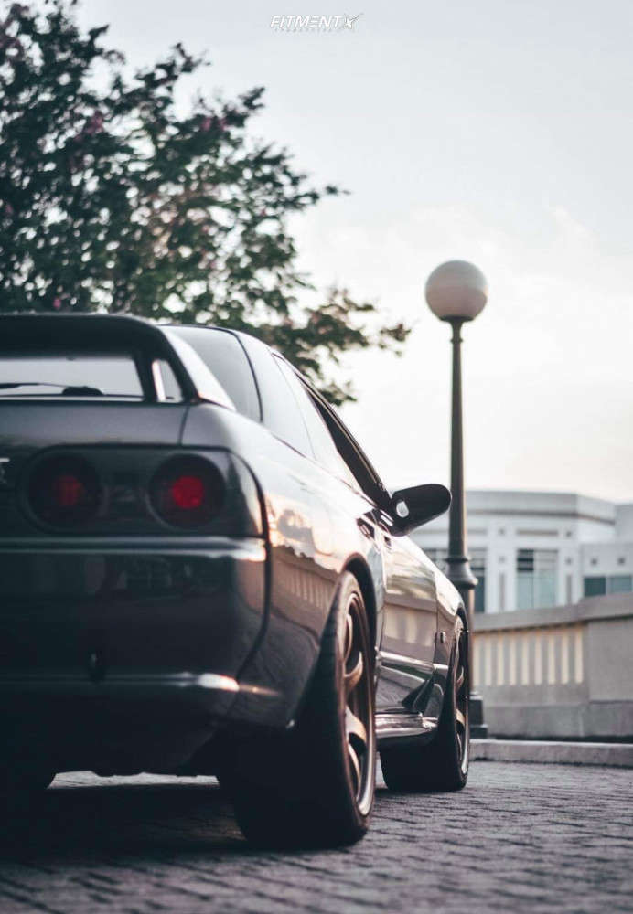 1989 Nissan Skyline R32 Base with 18x9.5 Gram Lights 57DR and Federal ...