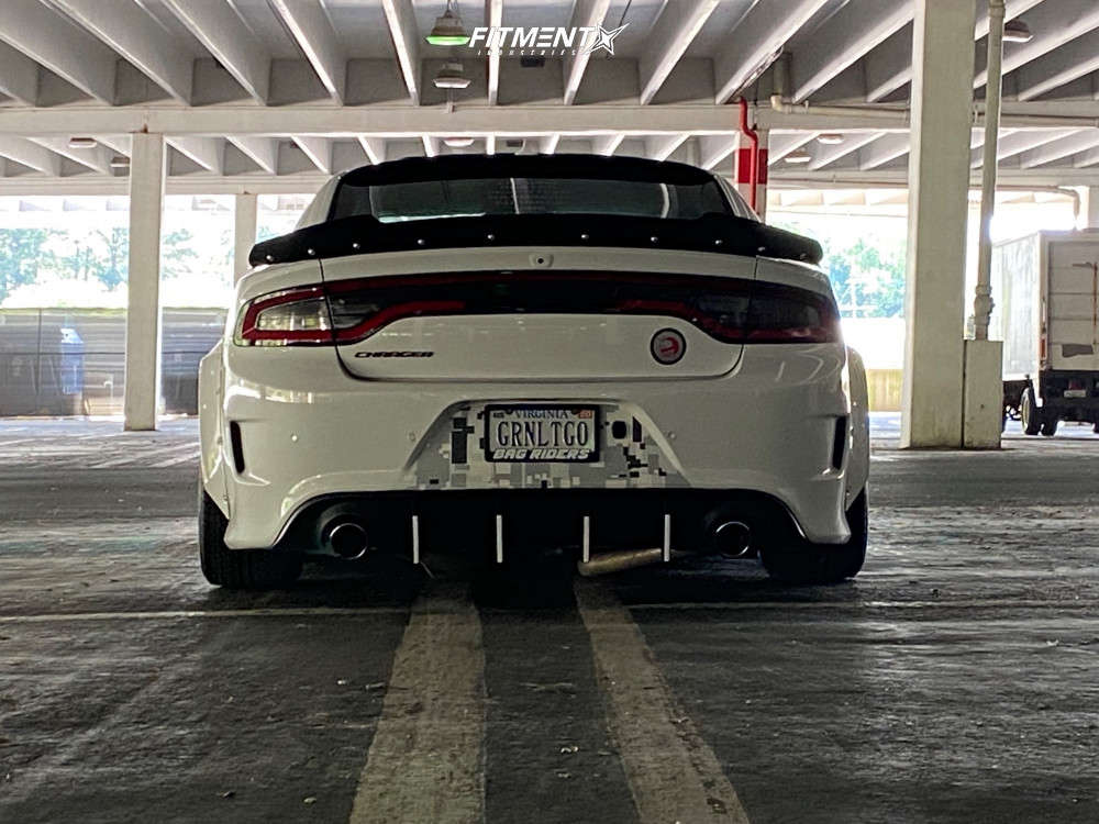 2016 Dodge Charger R/T Scat Pack with 20x9 XO Florence and Achilles ...