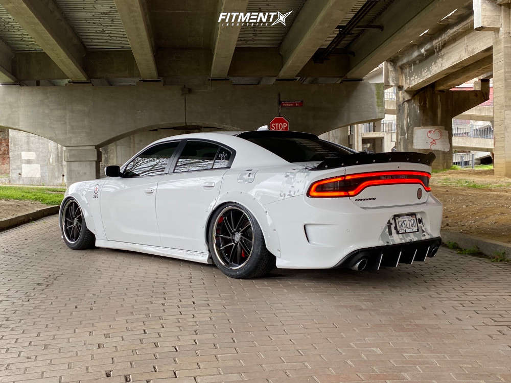 2016 Dodge Charger R/T Scat Pack with 20x9 XO Florence and Achilles ...