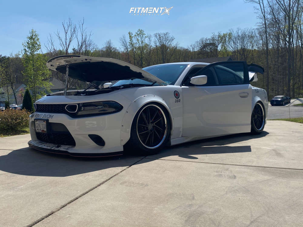 2016 Dodge Charger R/T Scat Pack with 20x9 XO Florence and Achilles ...