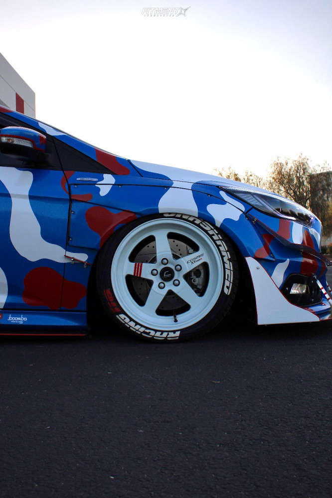 2017 Ford Focus ST with 18x9 Cosmis Racing Xt-005r and Achilles 255x35 on Air Suspension ...