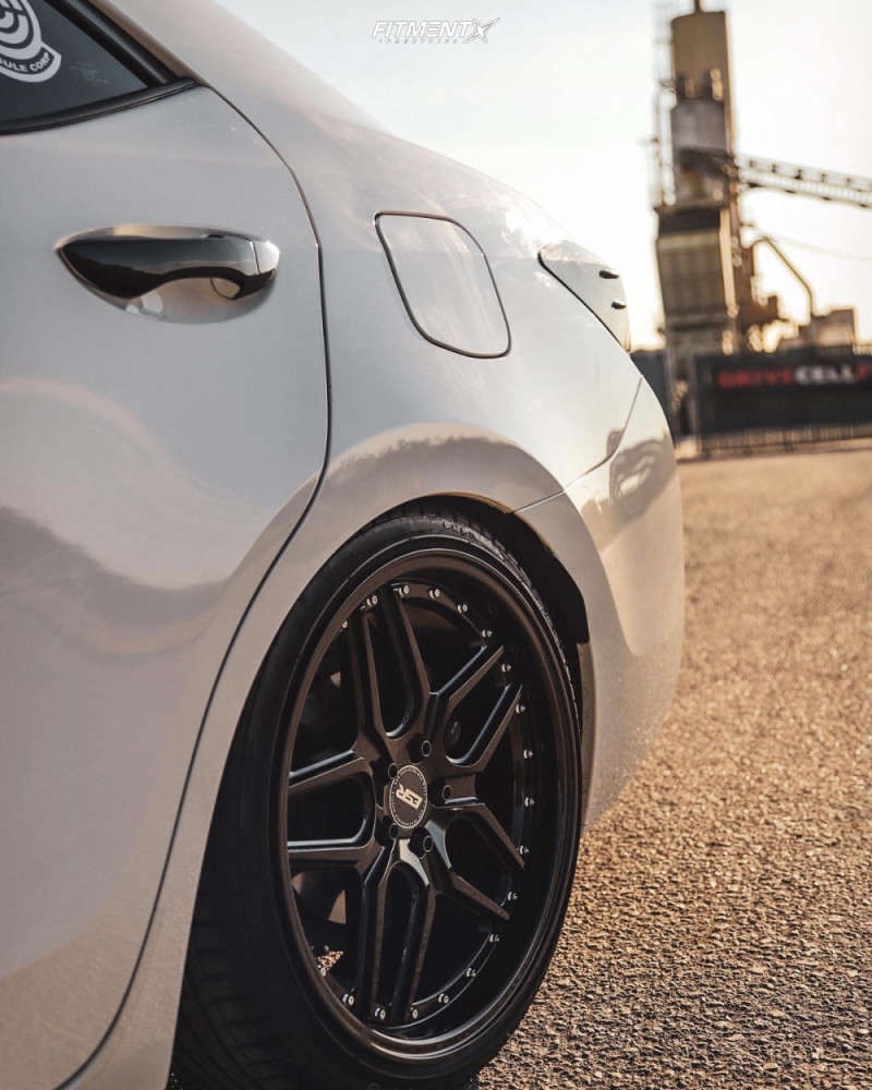 2018 Toyota Corolla SE with 18x8.5 ESR CS15 and Accelera 245x35 on ...