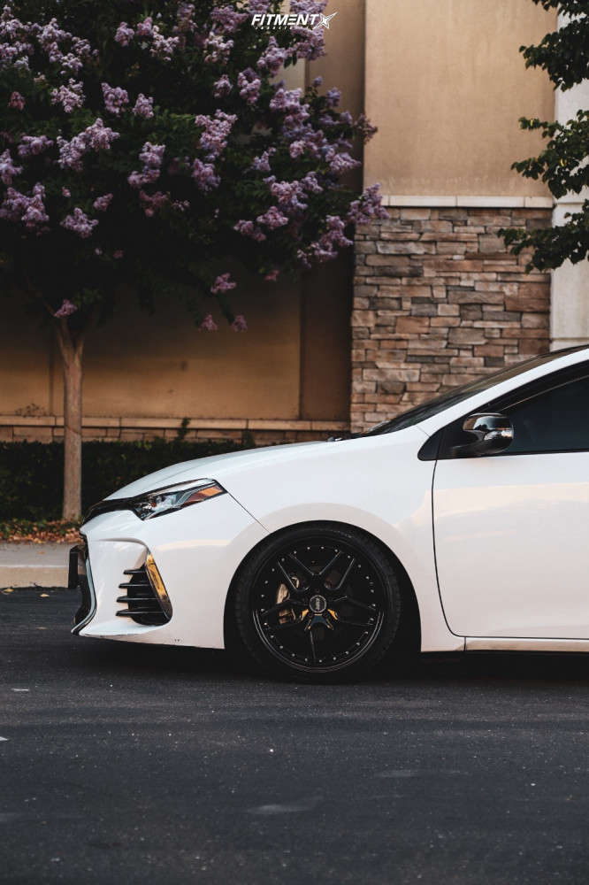 2018 Toyota Corolla SE with 18x8.5 ESR CS15 and Accelera 245x35 on ...