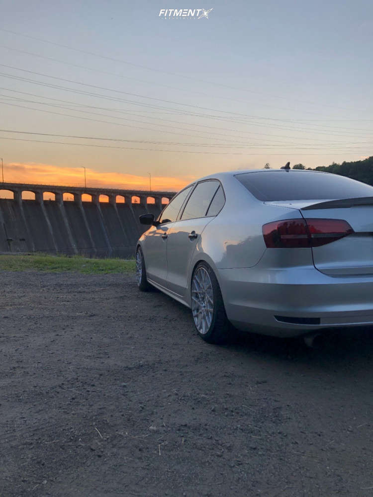 2016 Volkswagen Jetta S with 18x8.5 Rotiform Blq and Yokohama 225x40 on ...