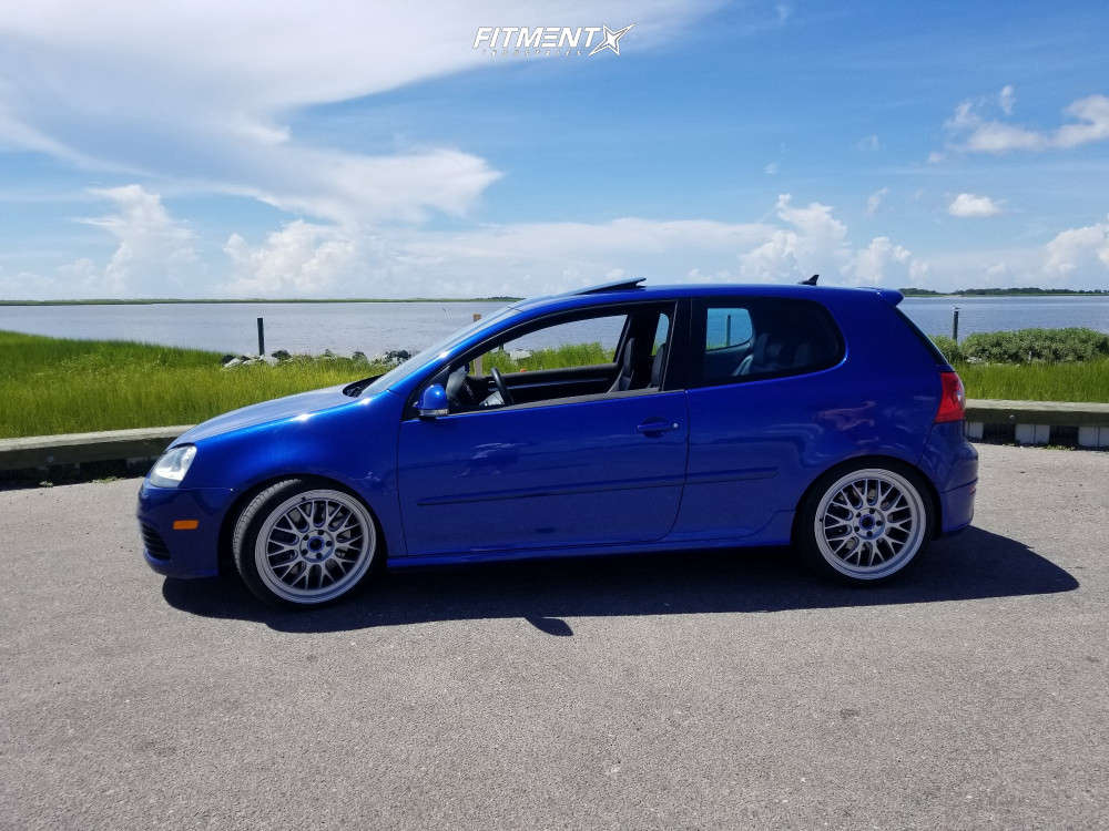 2008 Volkswagen R32 Base with 19x8.5 Fifteen52 Holeshot and Continental ...