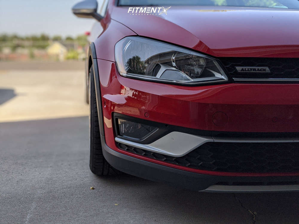 2017 Volkswagen Golf Alltrack SE with 18x8.5 3SDM 0.05 and Continental ...