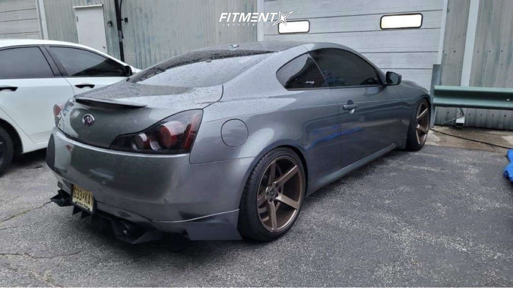2013 INFINITI G37 X with 19x10.5 JNC Jnc026 and Hankook 275x35 on Stock ...