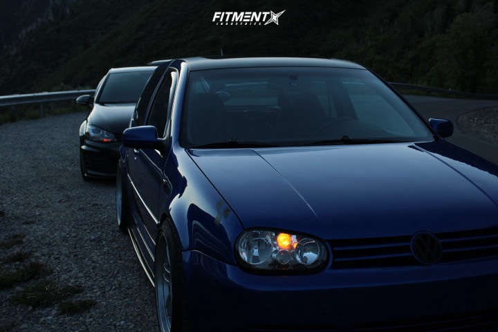 2004 Volkswagen R32 Base with 18x9 Enkei RPF1 and Michelin 225x40 on ...