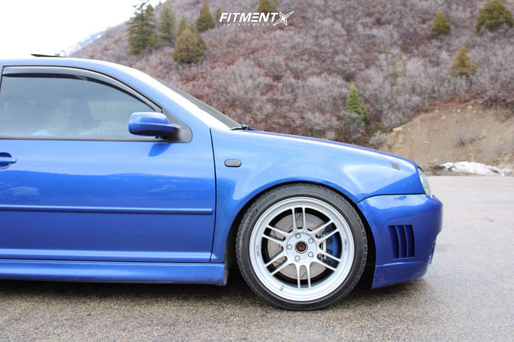 2004 Volkswagen R32 Base with 18x9 Enkei RPF1 and Michelin 225x40 on ...