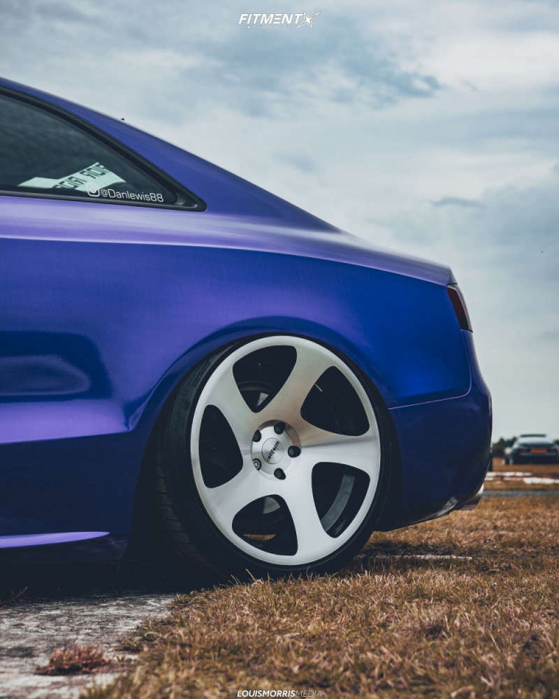 2009 Audi A5 Base with 19x10 Rotiform Tmb and Accelera 255x35 on Air ...