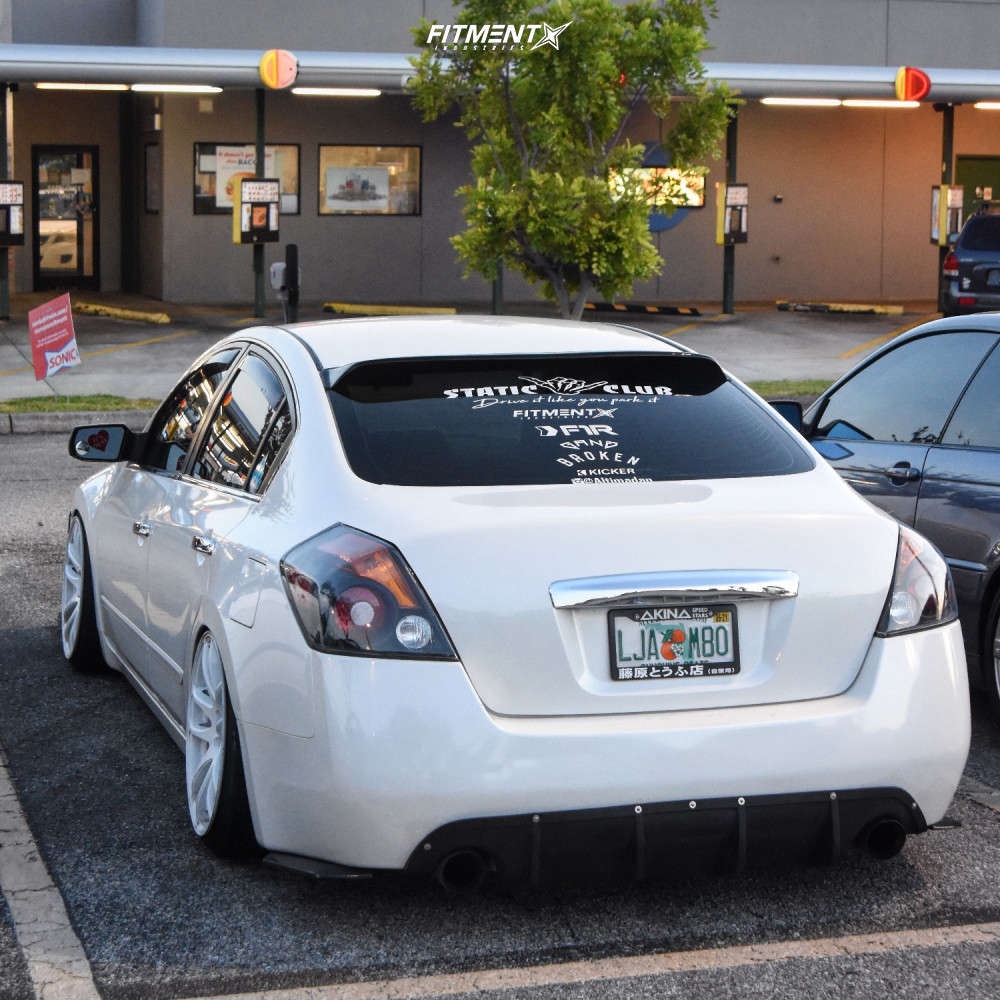 2012 Nissan Altima Base with 19x9.5 ESR Sr08 and Achilles 225x35 on ...