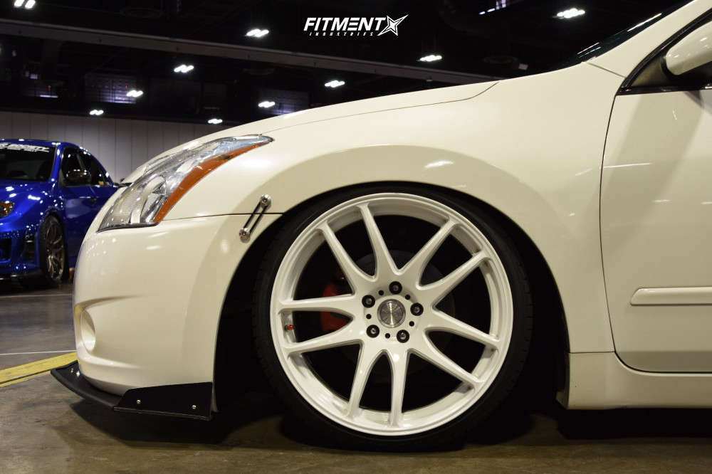2012 Nissan Altima Base with 19x9.5 ESR Sr08 and Achilles 225x35 on ...