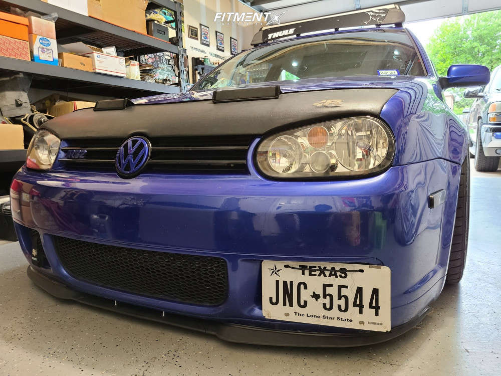 2004 Volkswagen R32 Base with 18x9 OZ Racing Superturismo Lm and Nitto ...