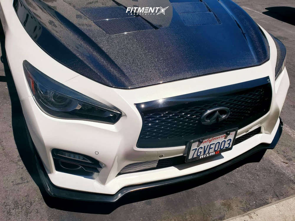 2014 INFINITI Q50 Sport with 20x9 Vossen Vfs1 and Hankook 245x35 on Air ...