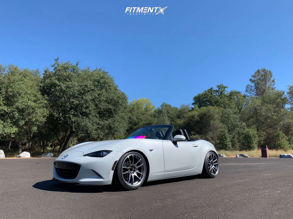 2017 Mazda MX-5 Miata Grand Touring with 17x8 JNC Jnc030 and Falken ...