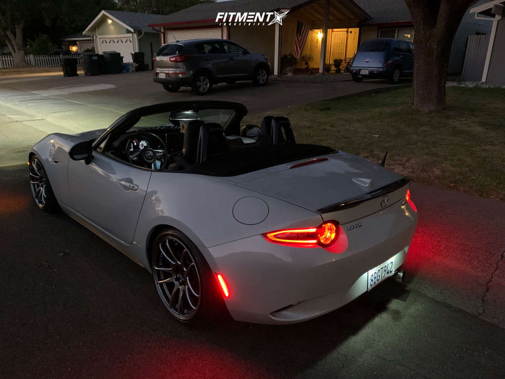 2017 Mazda MX-5 Miata Grand Touring with 17x8 JNC Jnc030 and Falken ...