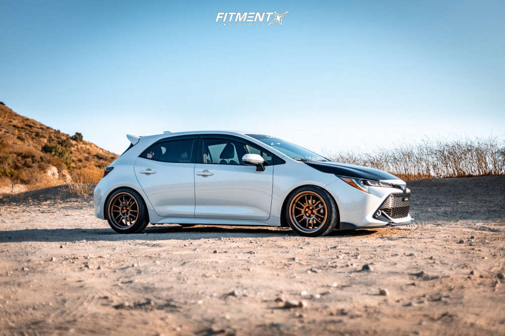 2019 Toyota Corolla SE with 18x8.5 Aodhan Ah07 and Firestone 225x45 on ...