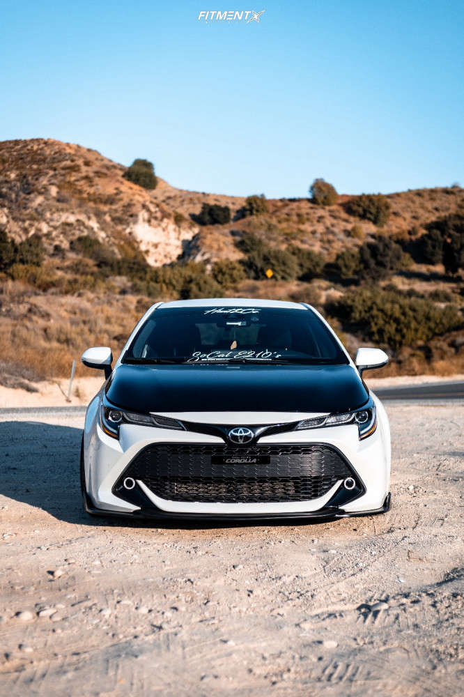 2019 Toyota Corolla SE with 18x8.5 Aodhan Ah07 and Firestone 225x45 on ...
