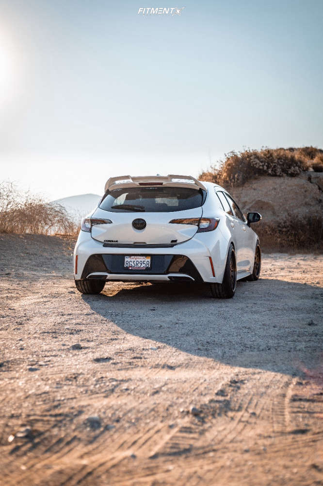 2019 Toyota Corolla SE with 18x8.5 Aodhan Ah07 and Firestone 225x45 on ...