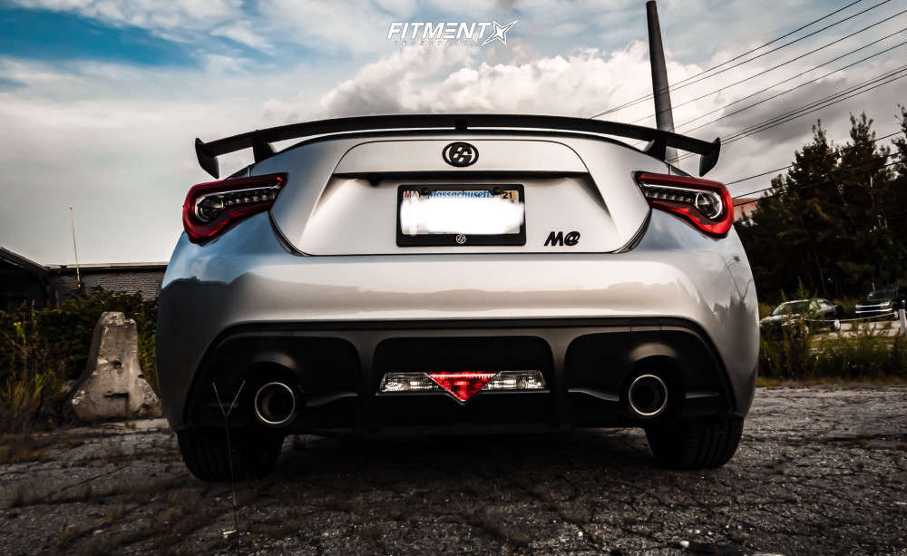 2018 Toyota 86 GT with 18x8.5 Enkei Raijin and Federal 225x40 on Stock ...