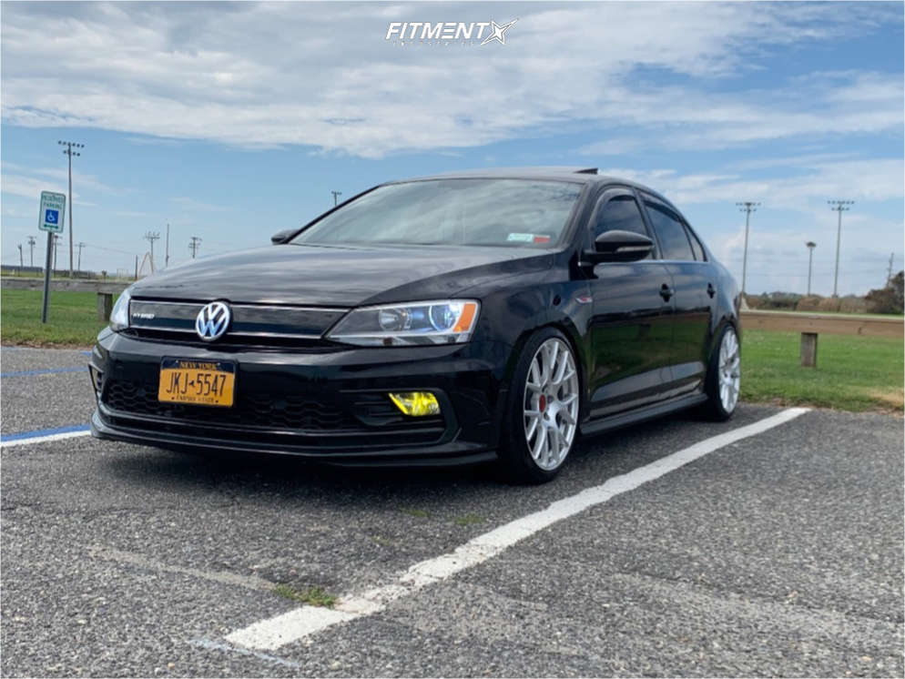 2016 Volkswagen Jetta GLI SE with 18x8.5 VMR V810 and Federal 215x40 on ...