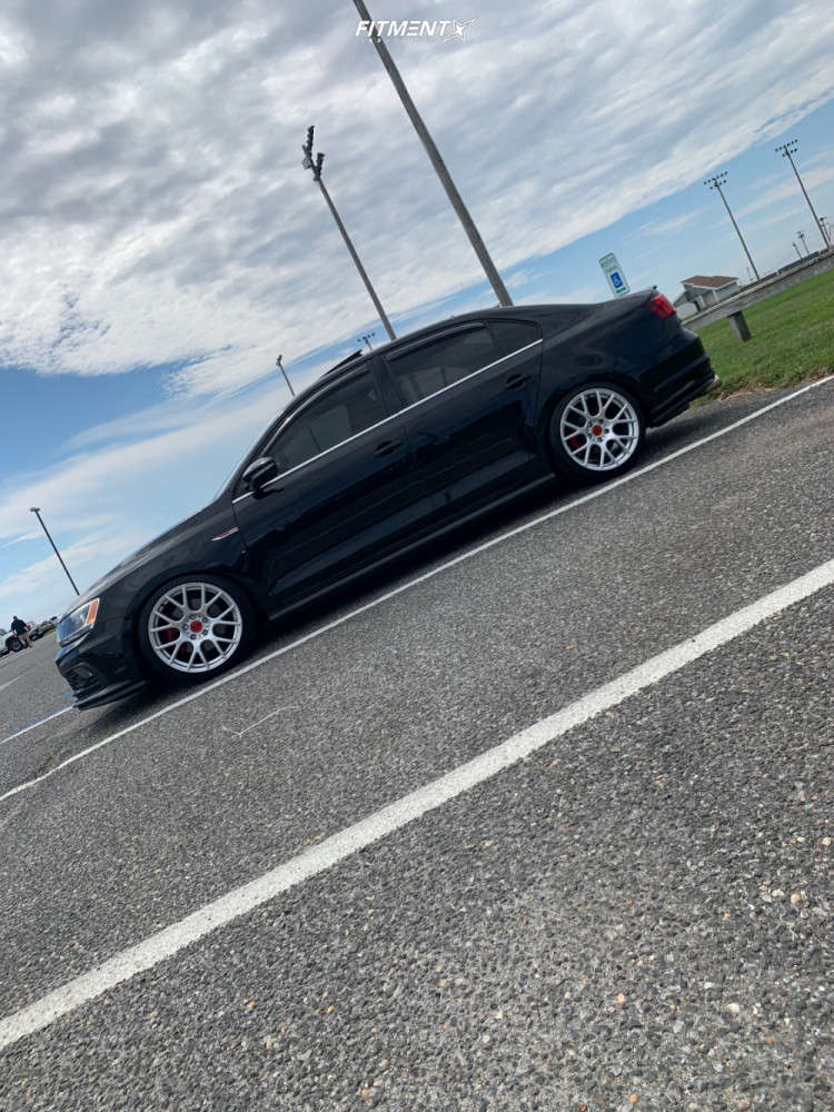 2016 Volkswagen Jetta GLI SE with 18x8.5 VMR V810 and Federal 215x40 on ...
