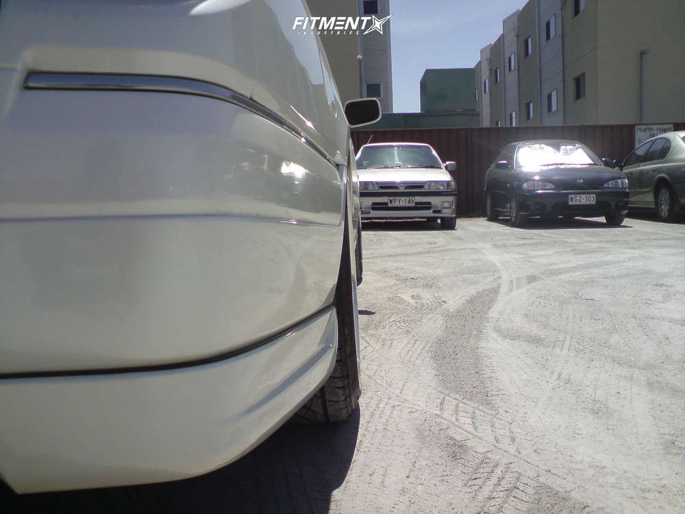 2000 Nissan C34 Stagea RS-FOUR-S with 18x9.5 Speedy Cheetah and ...