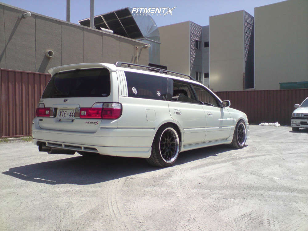 2000 Nissan C34 Stagea RS-FOUR-S with 18x9.5 Speedy Cheetah and ...
