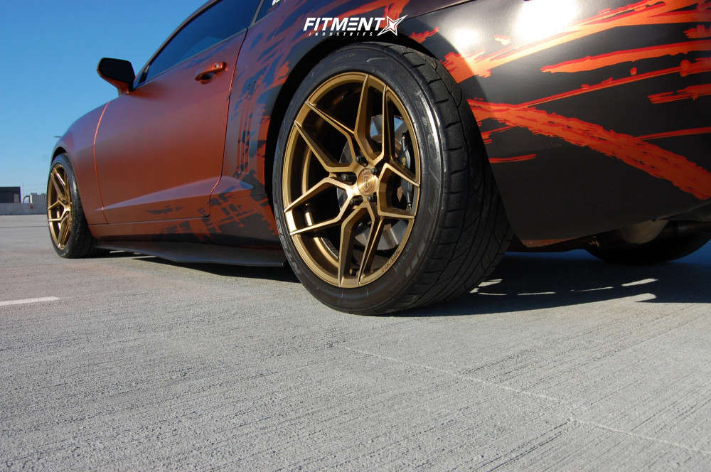 2011 Chevrolet Camaro SS with 20x10 Rohana Rfx11 and Nitto 275x35 on ...