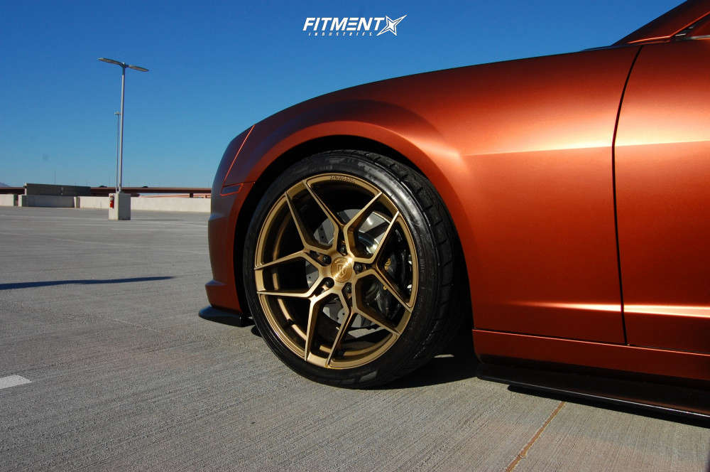 2011 Chevrolet Camaro SS with 20x10 Rohana Rfx11 and Nitto 275x35 on ...